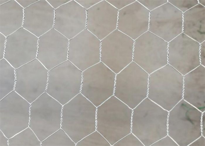 1.8m 20 Gauge Galvanized Hexagonal Chicken Wire Mesh 6 Ft Chicken Wire Roll